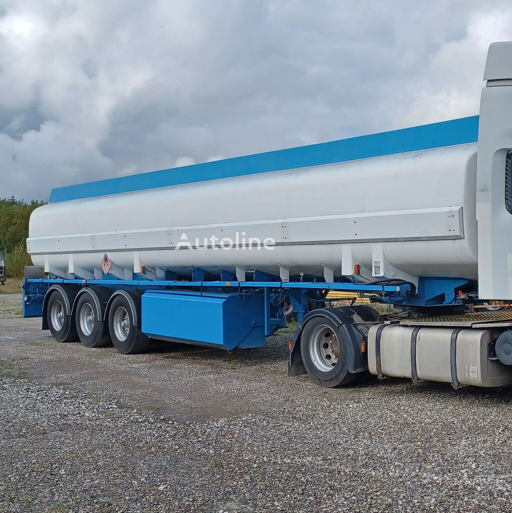 Kässbohrer 43 petrol cisterna za goriva i maziva