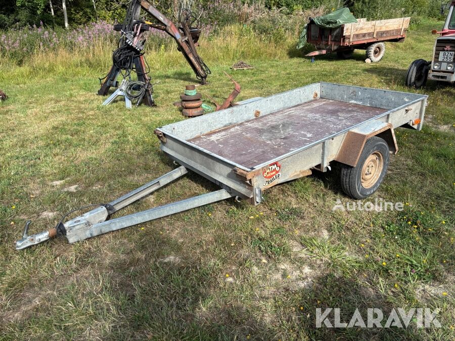 Prodaje se ssläp auto prikolicu na aukciji