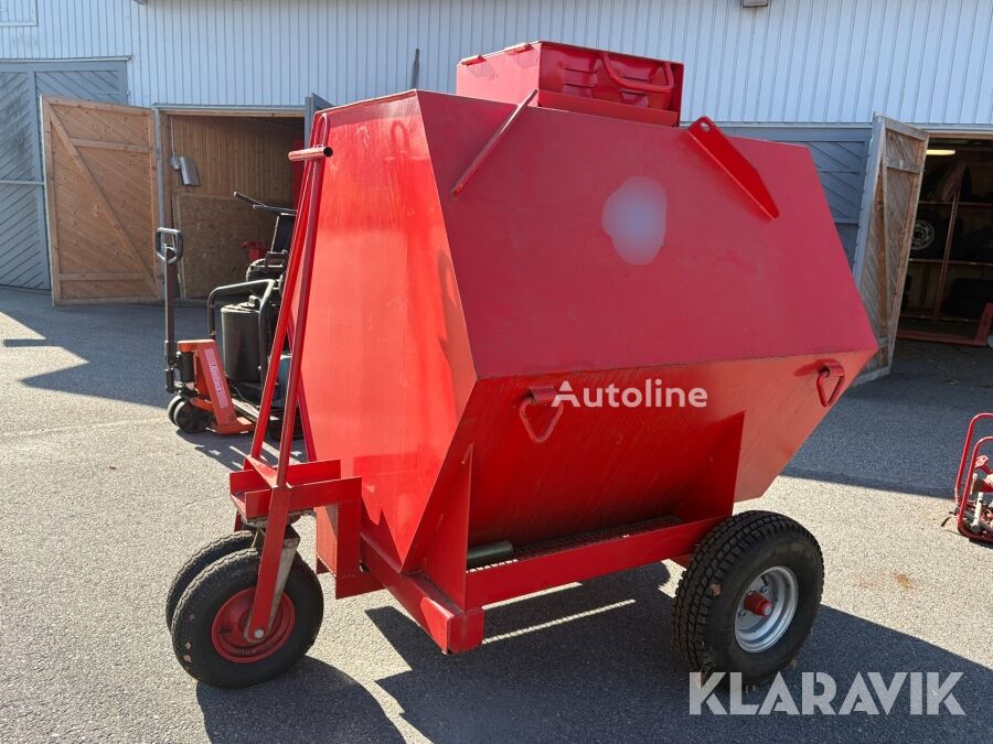 Prodaje se Tankvagn 1000L Färmartanken rezervoar za skladistenje goriva na aukciji