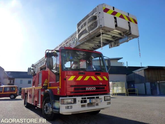 Prodaje se IVECO 130E23 automehaničke lestve na aukciji