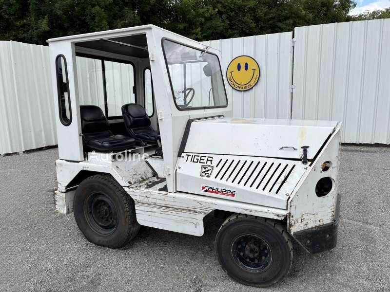 Taylor-Dunn TC-40 aerodromski traktor