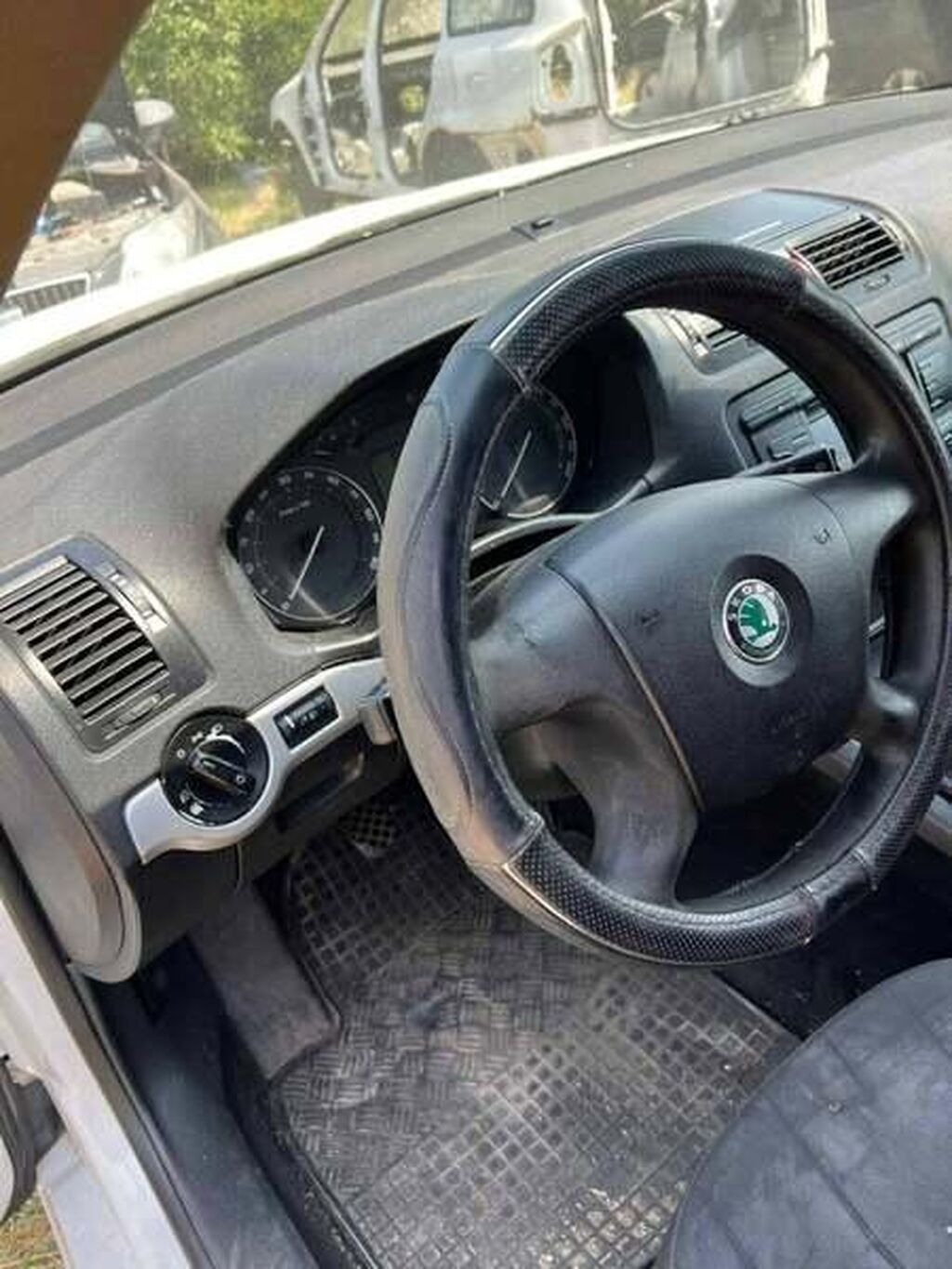 LETVA VOLANA ZA ŠKODA OCTAVIA OD 2004. DO 2009. GOD. | Letva volana
