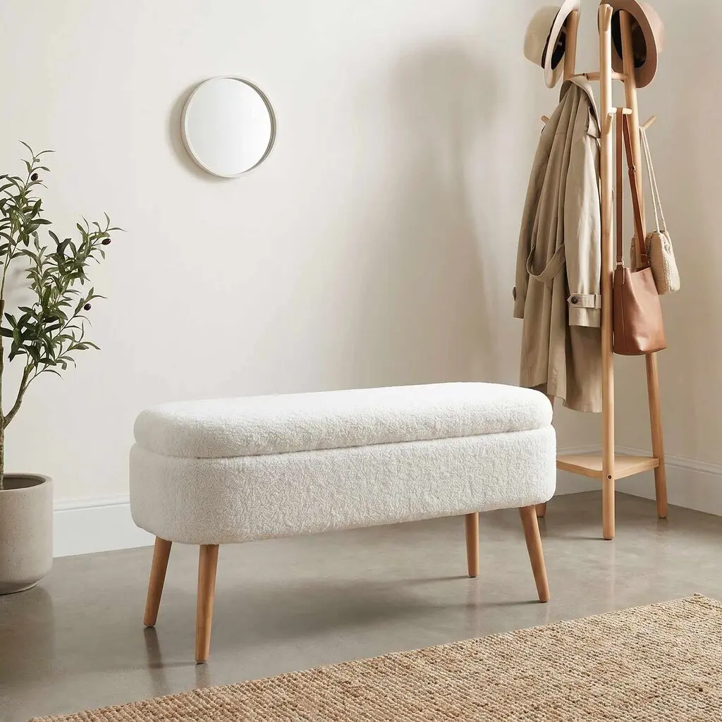 Atelier del Sofa Tabure, Beli