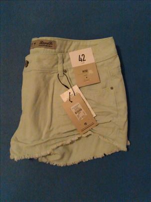 Ženski šorts, marka Primark