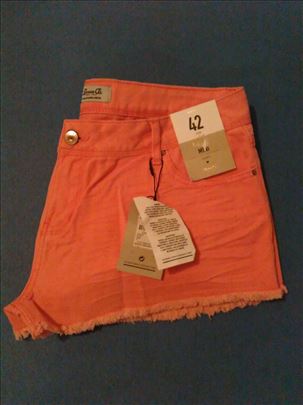 Ženski šorts, marka Primark