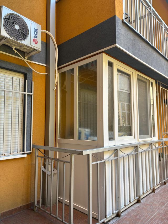 Nameštena garsonjera za izdavanje u centru Novog Sada