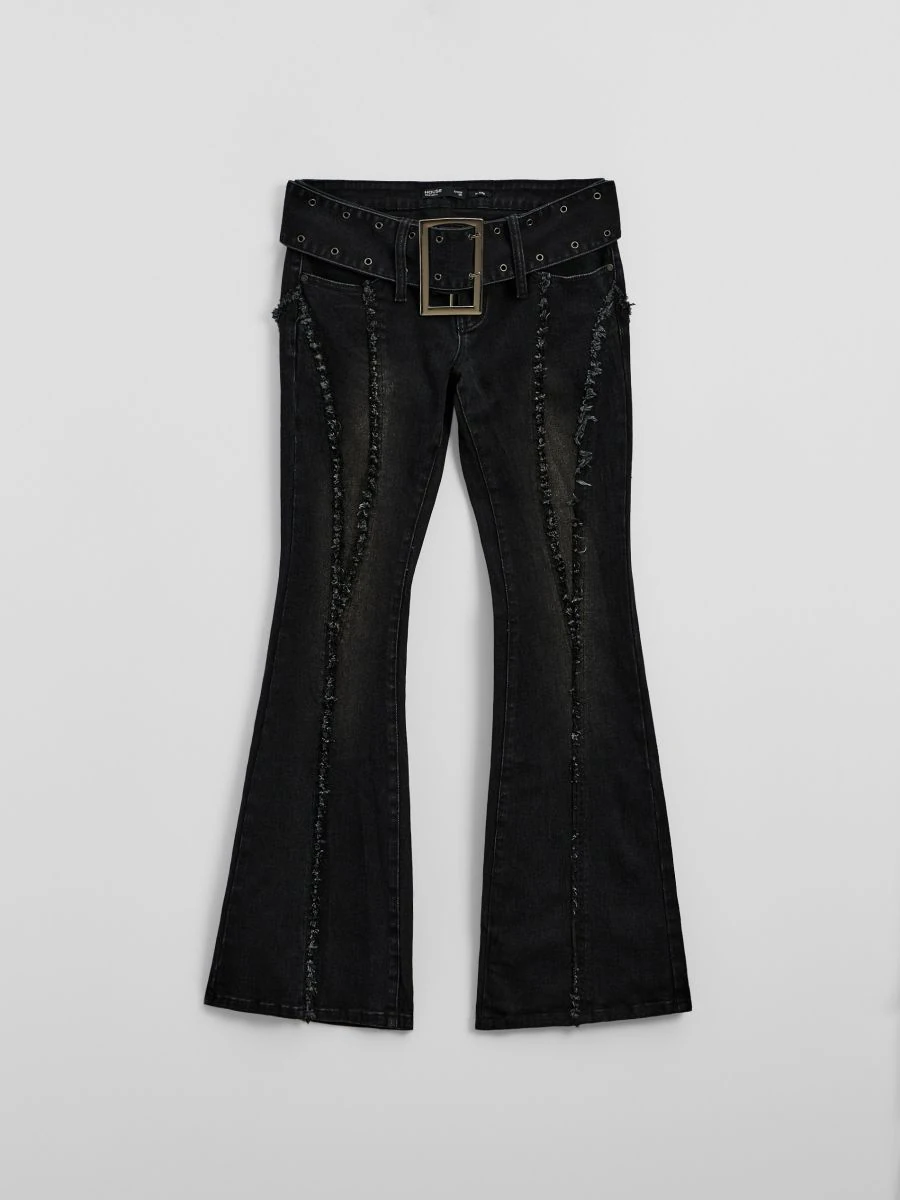 Pantalone sa kaišem