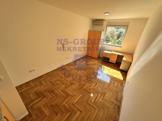 Garsonjera 24m2 Grbavica