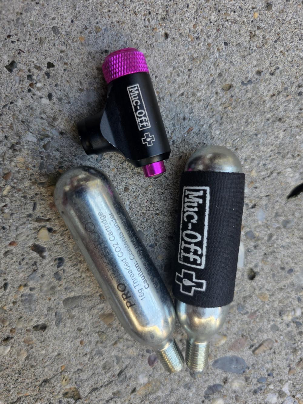Co2 pumpa i cartridge ,pumpa i patrone co2 MUC OFF