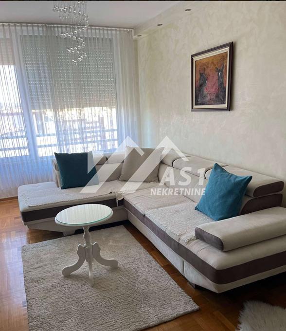 IZDAJE SE CETVOROSOBNI PENTHOUSE NA TELEPU ID#7749
900 €