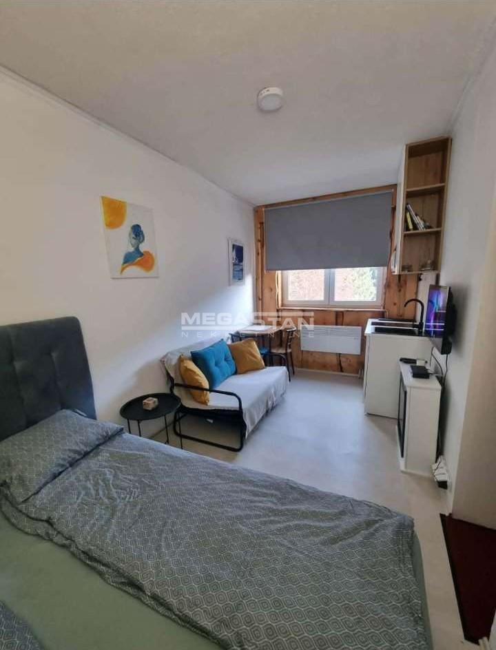 Kopaonik Treska, pored reke, namešten
38.900 €