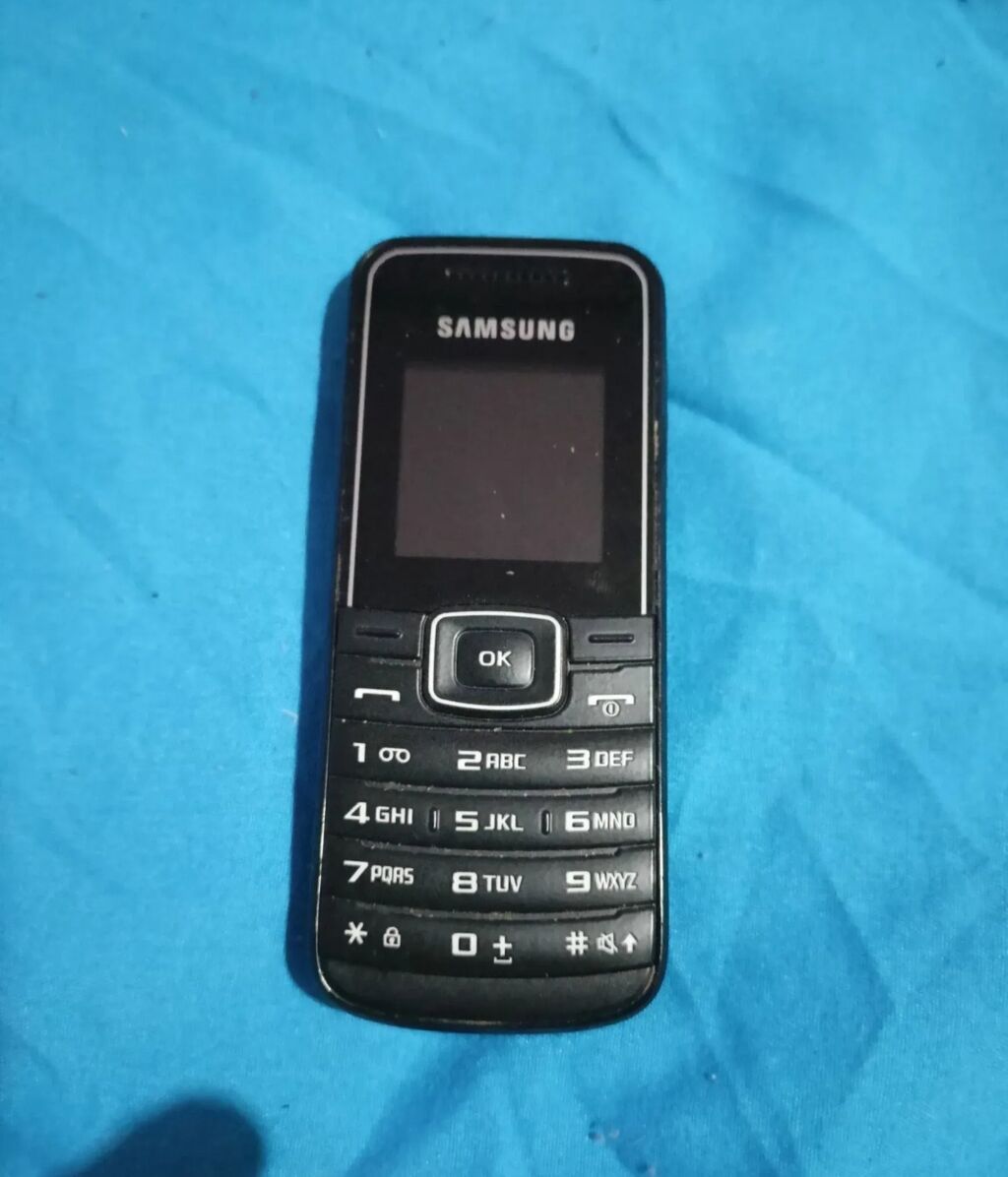 Samsung gte 1050 klasični mobilni telefon sa fizičkom tastaturom (bar