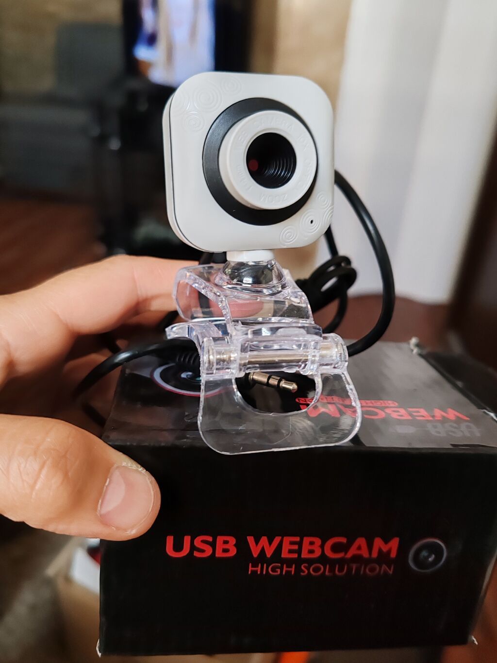 USB web kamera sa klips držačem - Kompaktna USB web kamera bele boje