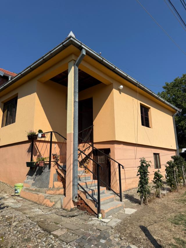 Kuca na prodaju