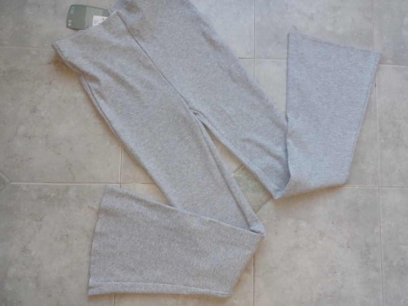 H&M rebraste pantalone S