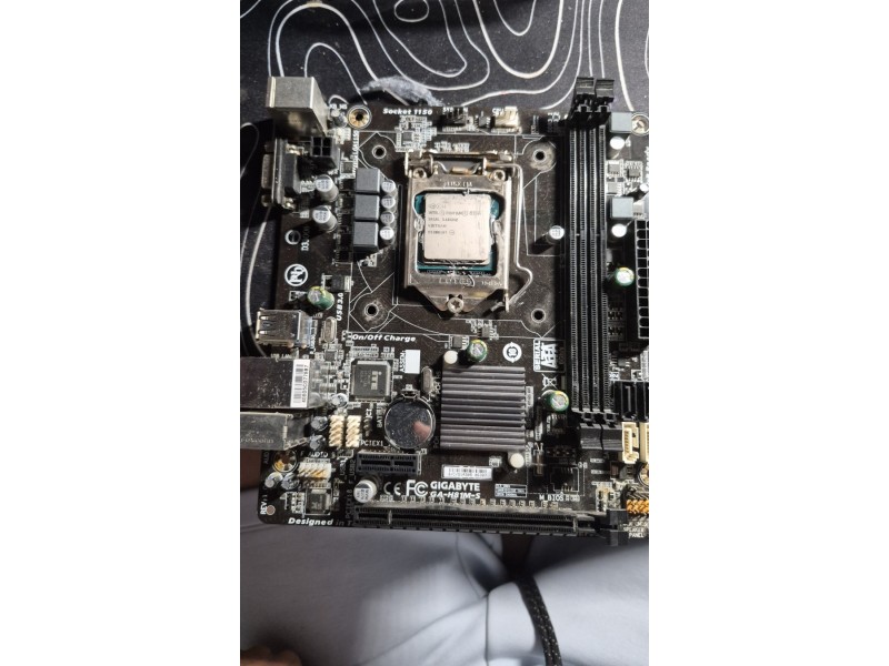 Matična ploča GIGABYTE GA-H81M-S uz 8 GB DDR3 3200