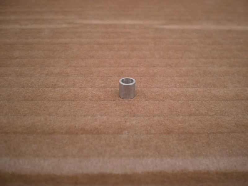 Odstojnik 4,7 mm ALUMINIJUM