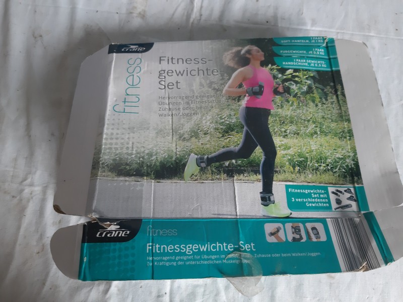 set za fitnes u kutiji
