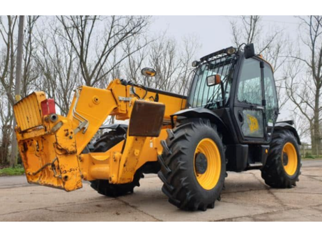 Poljoprivredna mašina jcb 533-105