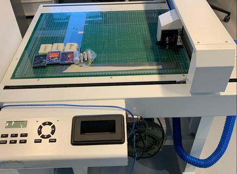 Kelenn DNP400 digitalni sekač / ploter-sekač