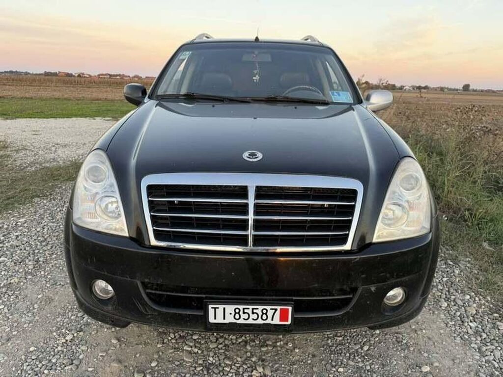 BRAVA KVAKA RUCICA ZA SSANGYONG REXTON ZA 2007. GOD