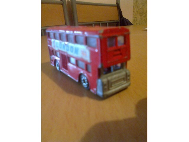 LONDON BUS-RETKO