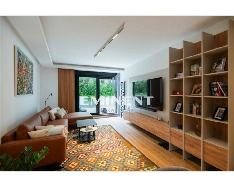 Trosoban stan, Beograd – Fon | Izdavanje · 116m² · 2.000€