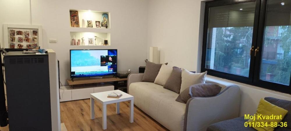Trosoban stan na prodaju, 111m2, 185.000€