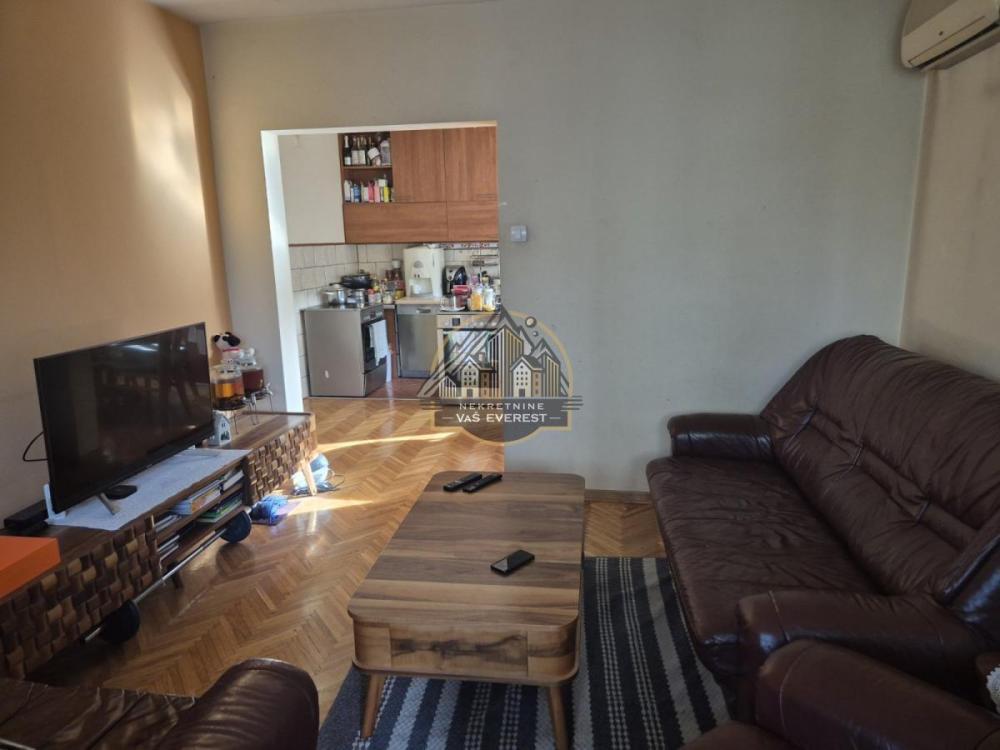 Trosoban stan na prodaju, 88m2, 385.000€