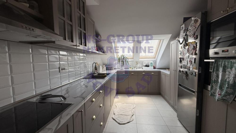 Četvorosoban stan na prodaju, 102m2, 278.100€