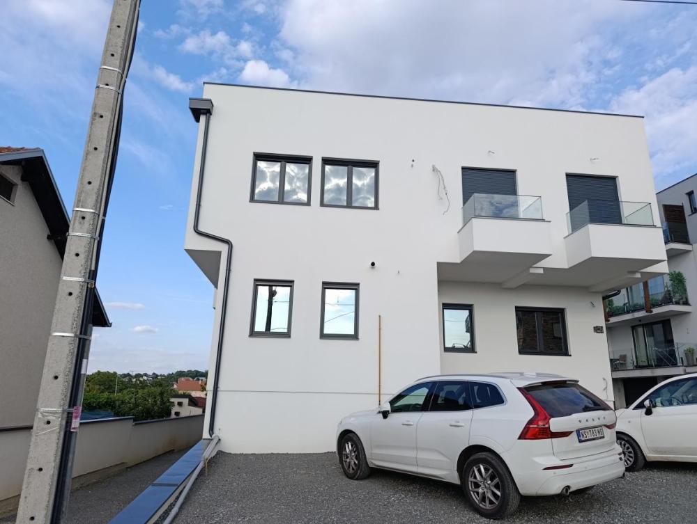 Četvoroiposoban stan na prodaju, 140m2, 360.000€