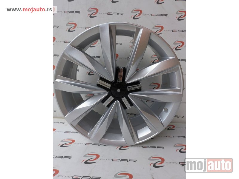 18 Volkwagen Alu felne 5x120. Cena: 70800 rsd garnitura.