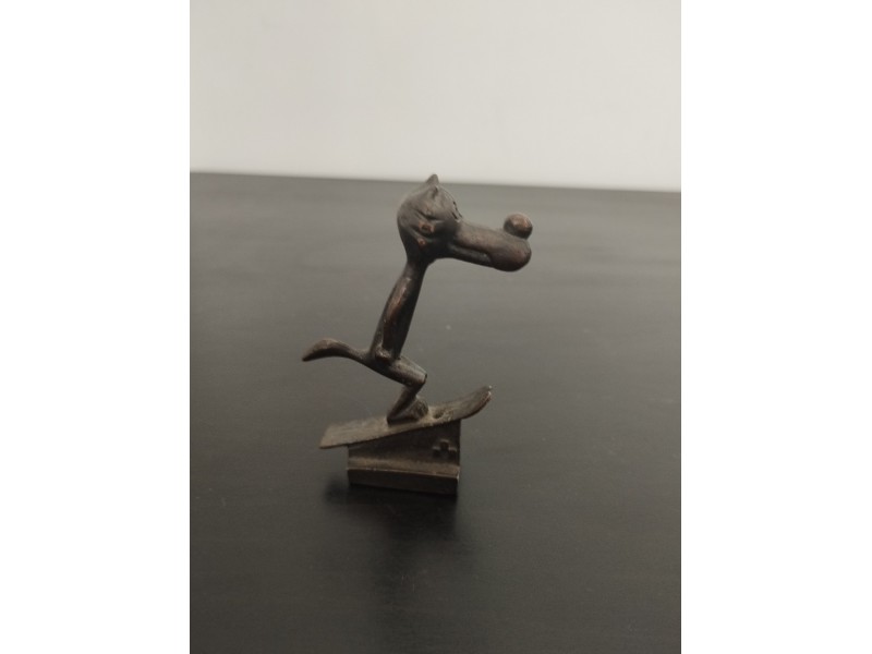 Metalna figurica Vucka,maskota ZOI Sarajevo 1984g.