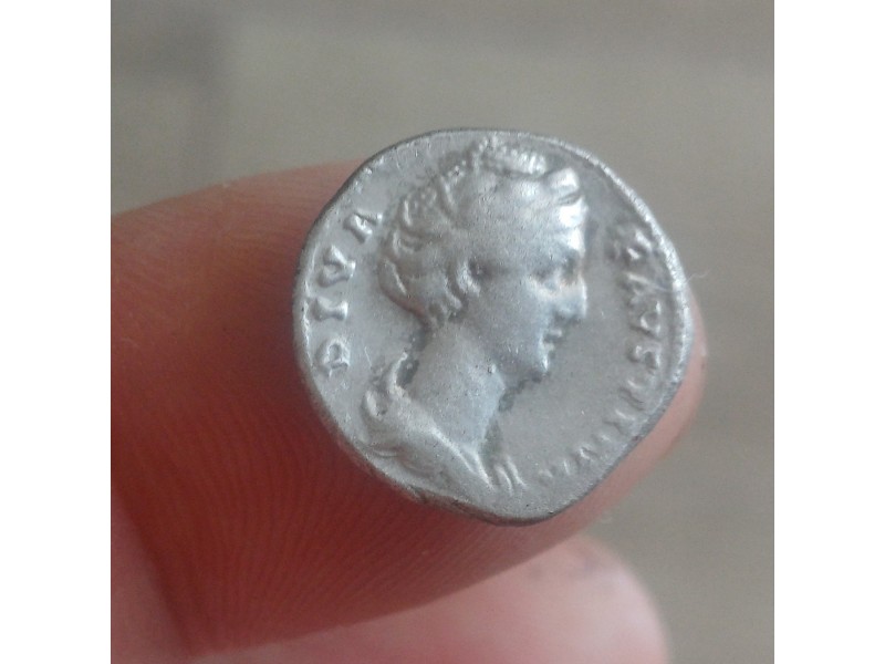 Faustina denar....