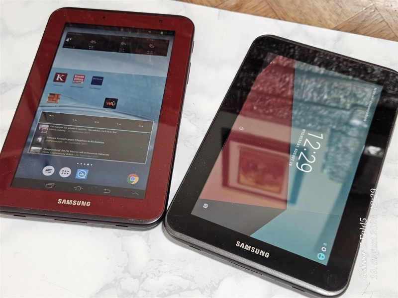 2 kom Samsung Tablet