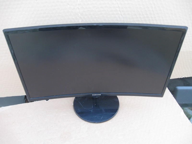 SAMSUNG C24F390FHU zakrivljeni gejmerski monitor 24 inc
