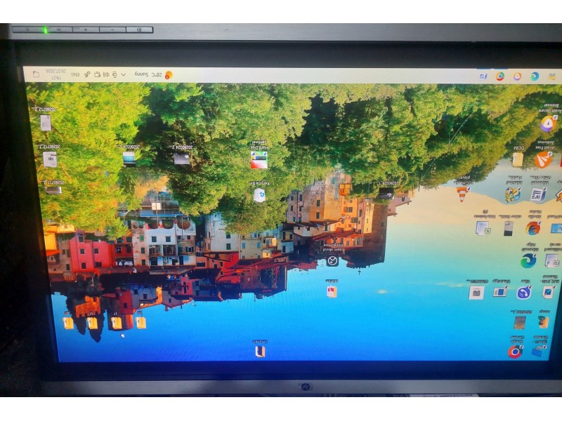 HP LA2405x 24" LED m8