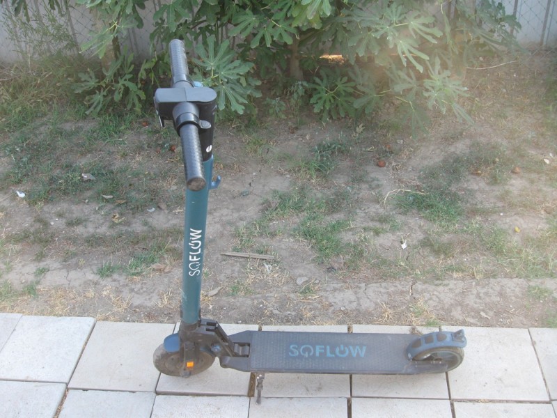 SOFLOW S01 elektricni trotinet-citaj opis