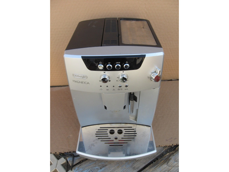 DeLonghi MAGNIFICA kafe aparat-citaj opis