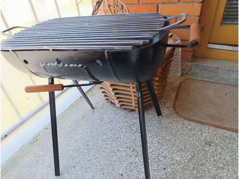 Roštilj od plinske boce M2+ POKLON