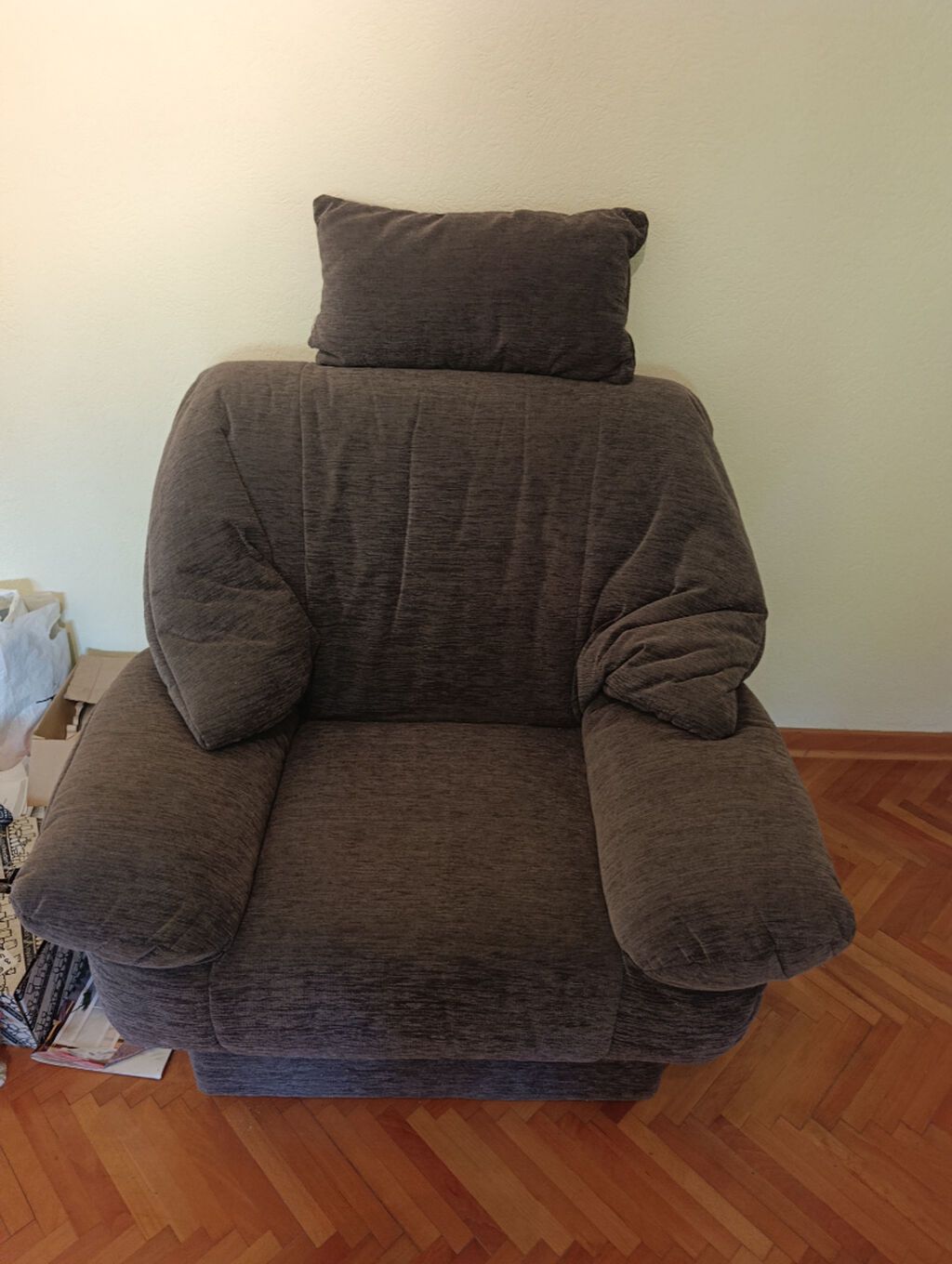 Ugaona garnitura/sofa na razvlačenje sa foteljom – tamnosiva tkanina