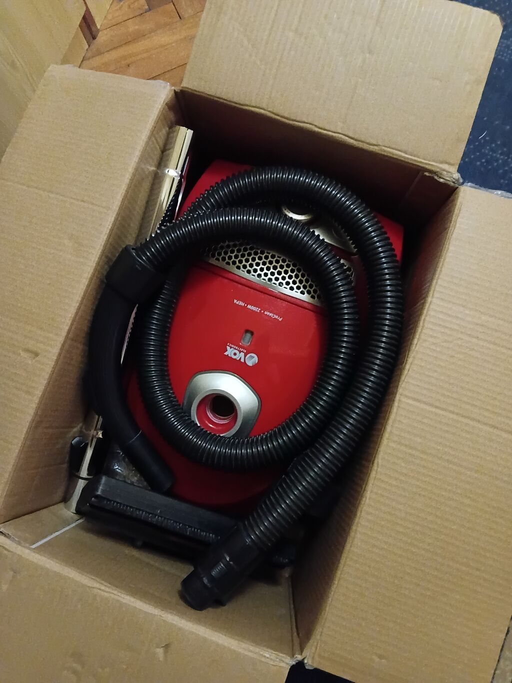 Usisivač Vox ProClean 2200W sa HEPA filterom - Snaga motora: 2200 W