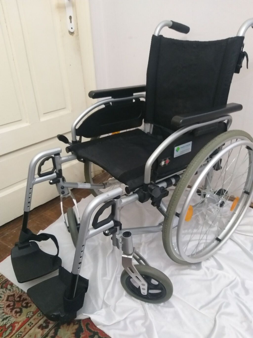 Nemacka aluminijumska invalidska kolica poznate marke BB, u veoma