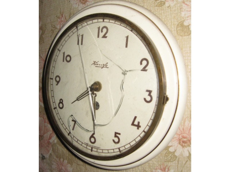 Zidni sat - Kienzle