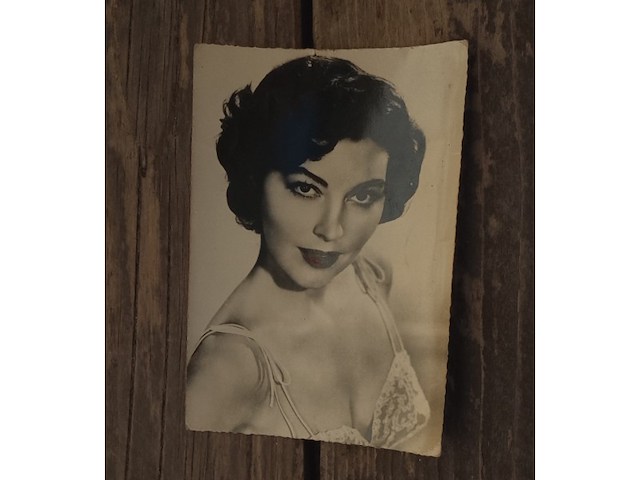 RAZGLEDNICA AVA GARDNER