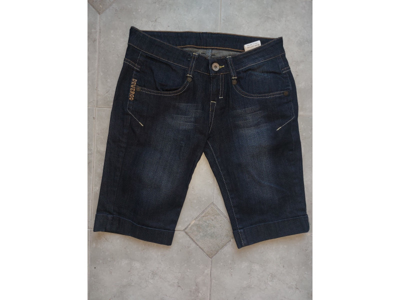 DEVERGO Jeans odlican kao nov teksas sorc size 28