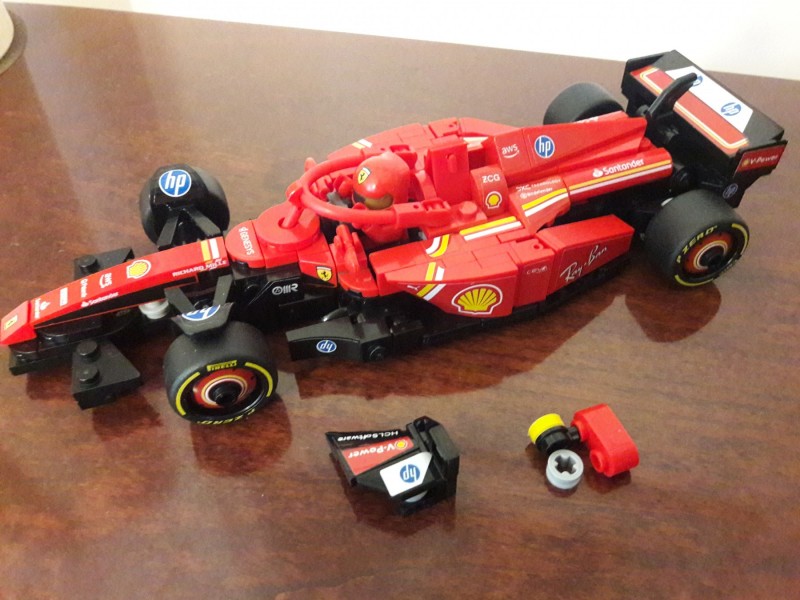 Lego Ferrari SF-24 F1