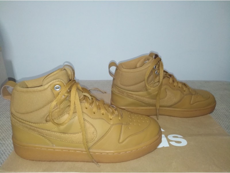 Nike duboke decije patike COURT BOROUGH br 40 ( 25 cm)