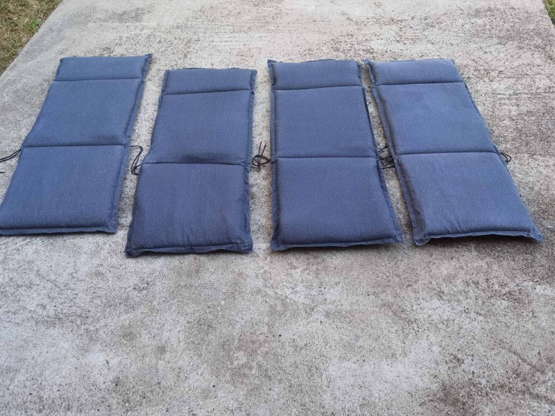Baštenski set jastuka za stolice JYSK (polovno)