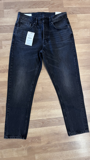 Nove Zara farmerke br 40 slim crop